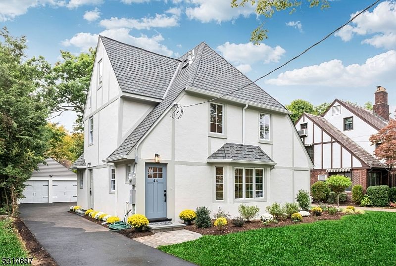 44 Pomander Walk, Ridgewood, NJ 07450 | Zillow