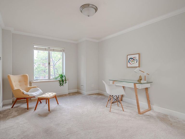 221 W 48th St Kansas City, MO, 64112 - Apartments for Rent | Zillow 221 W 48th St Kansas City, MO, 64112 - Apartments for Rent | Zillow