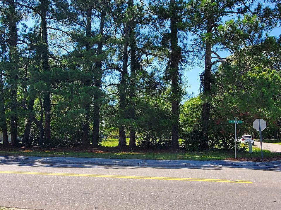 1 N Main Street, Salemburg, NC 28385 | Zillow