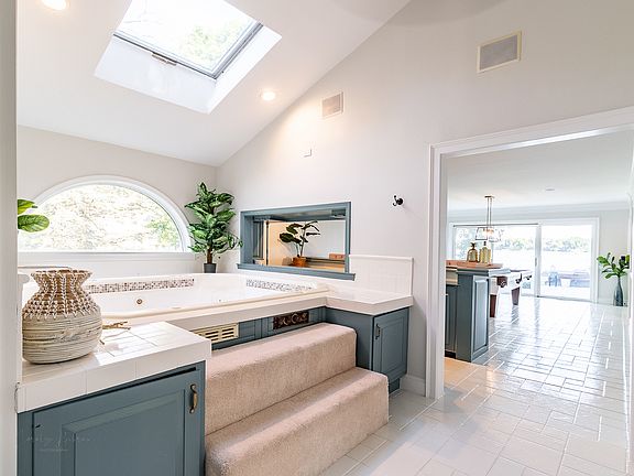 22059 W Lake Ave, Round Lake, IL 60073 | MLS #11491191 | Zillow