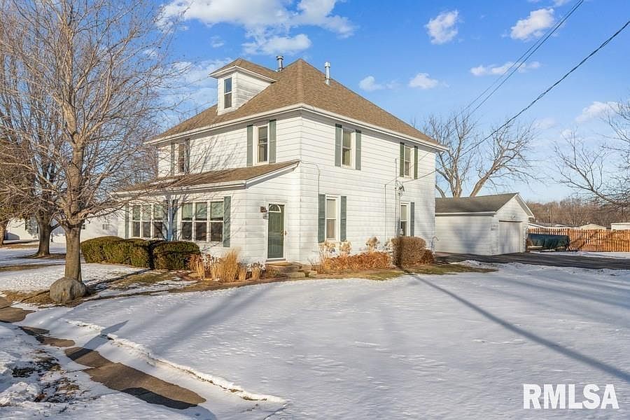 112 S School St, Atkinson, IL 61235 | Zillow