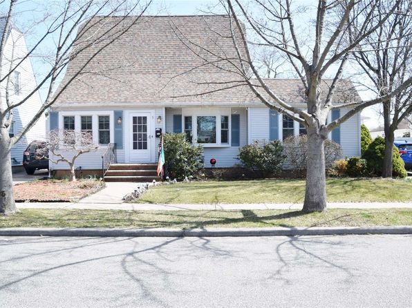 Hicksville Real Estate - Hicksville NY Homes For Sale | Zillow