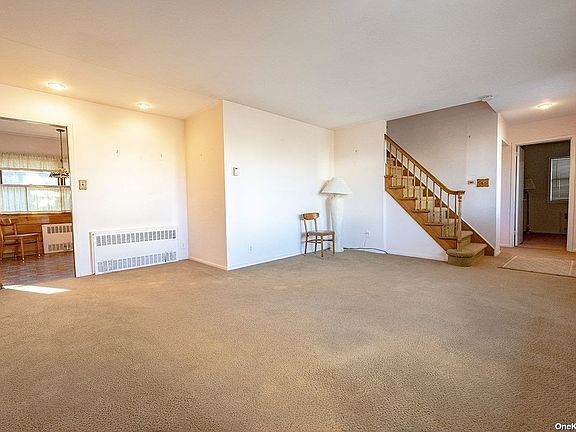 3496 Jerusalem Avenue, Wantagh, NY 11793 | MLS #3451977 | Zillow