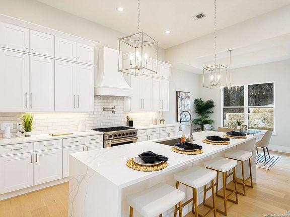 119 heartland, Boerne, TX 78006 | MLS #1864035 | Zillow