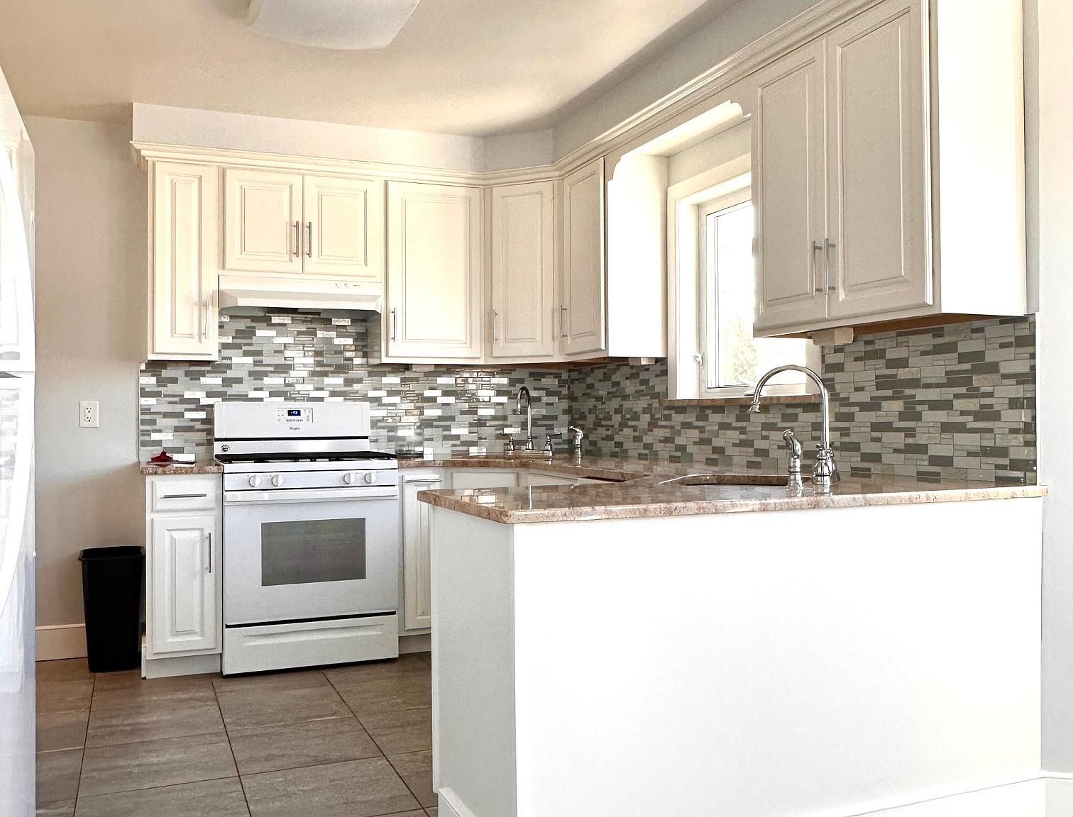 211 Beach 140th St FLOOR 2, Rockaway Park, NY 11694 | Zillow