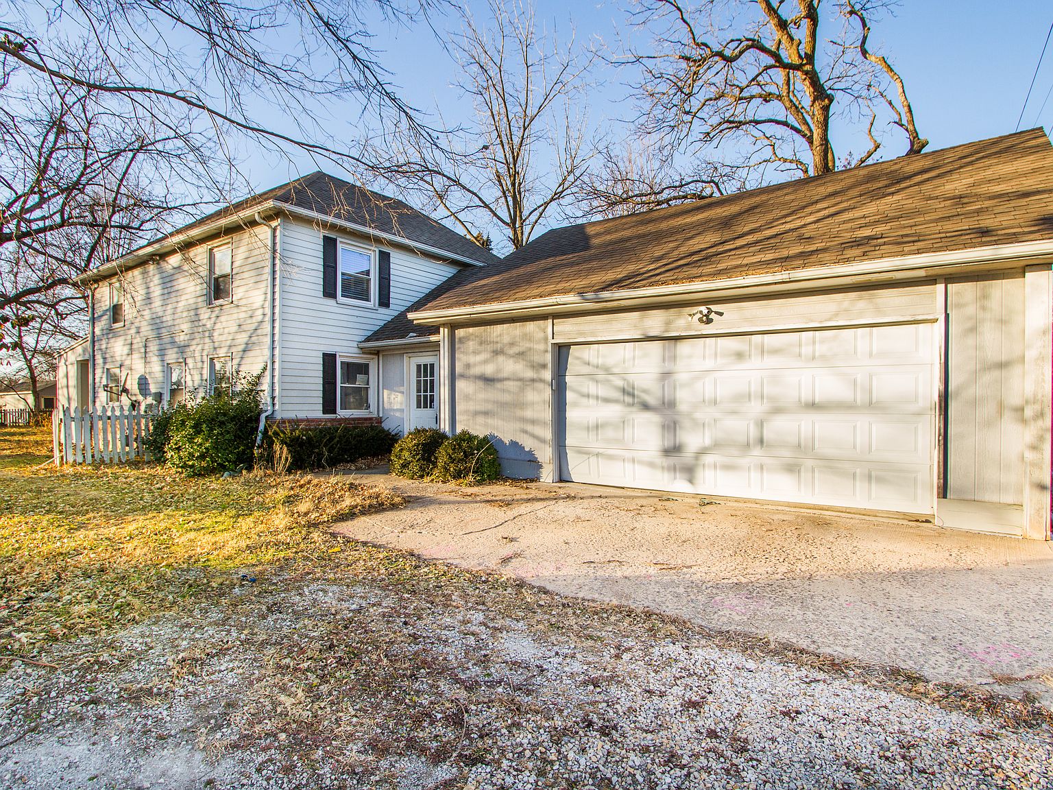 15490 Quivira Rd, Overland Park, KS 66221 | Zillow