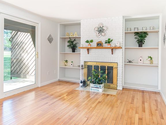 11 Valencia Drive, Nashua, NH 03062 | MLS #4991807 | Zillow