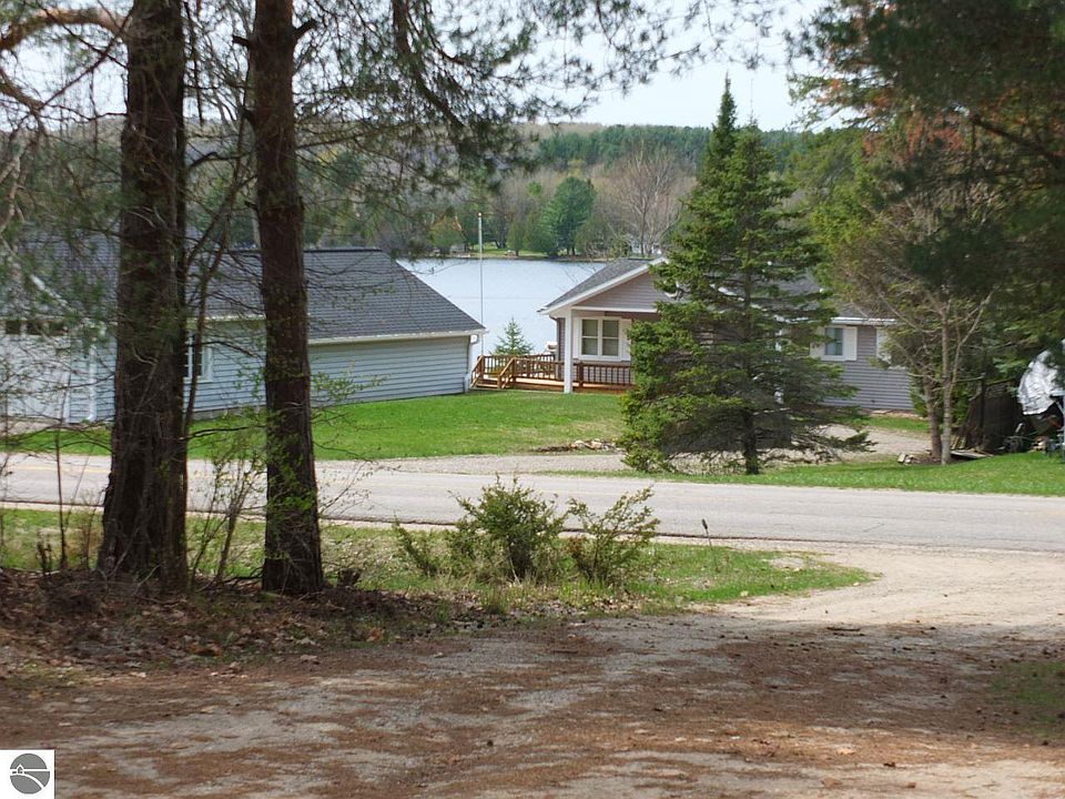 4760 Rushton Rd, Central Lake, MI 49622 | Zillow