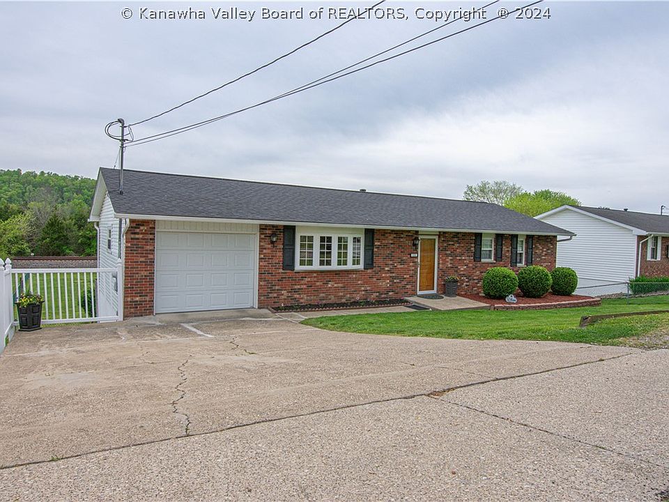 105 Beech St, Eleanor, WV 25070 | Zillow