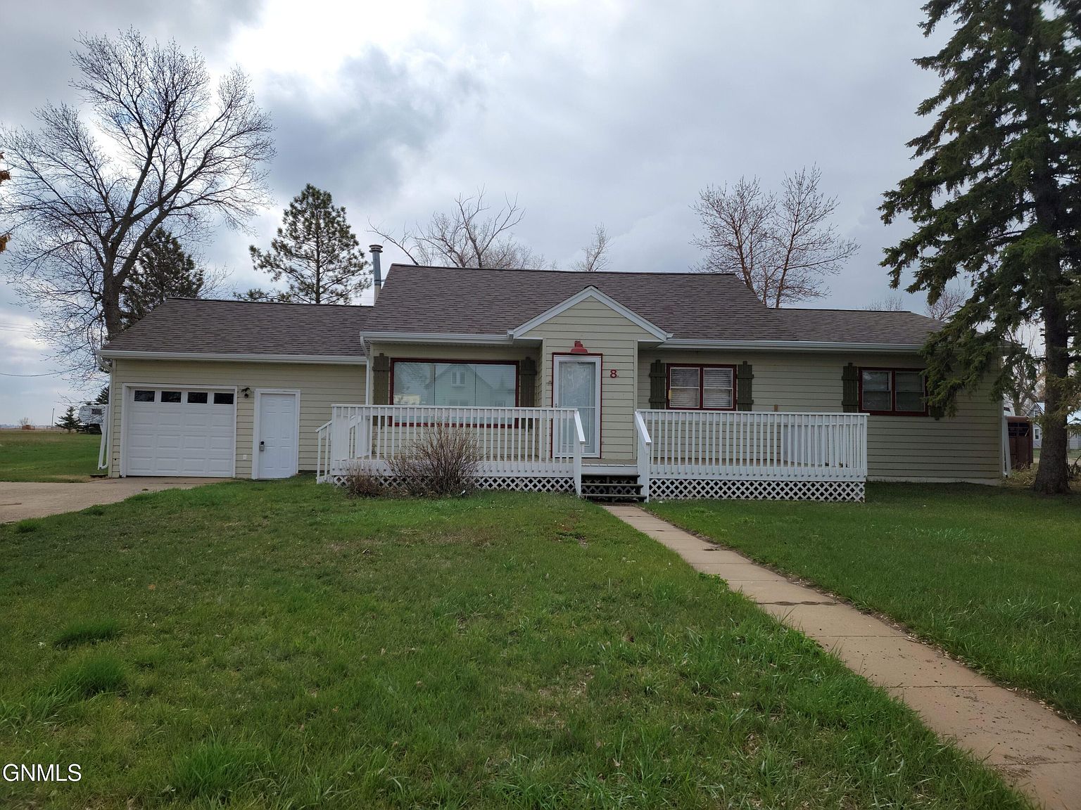 8 1st Ave W, Regent, ND 58650 | MLS #4006646 | Zillow