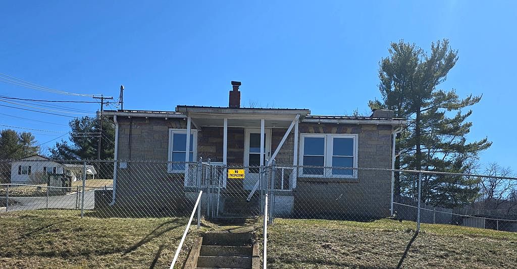 162 Olive St, Marion, VA 24354 | Zillow