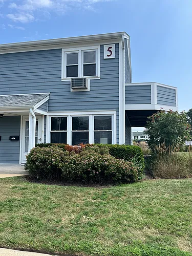 100 Seaview Ave, Monmouth Beach, NJ 07750 | HotPads