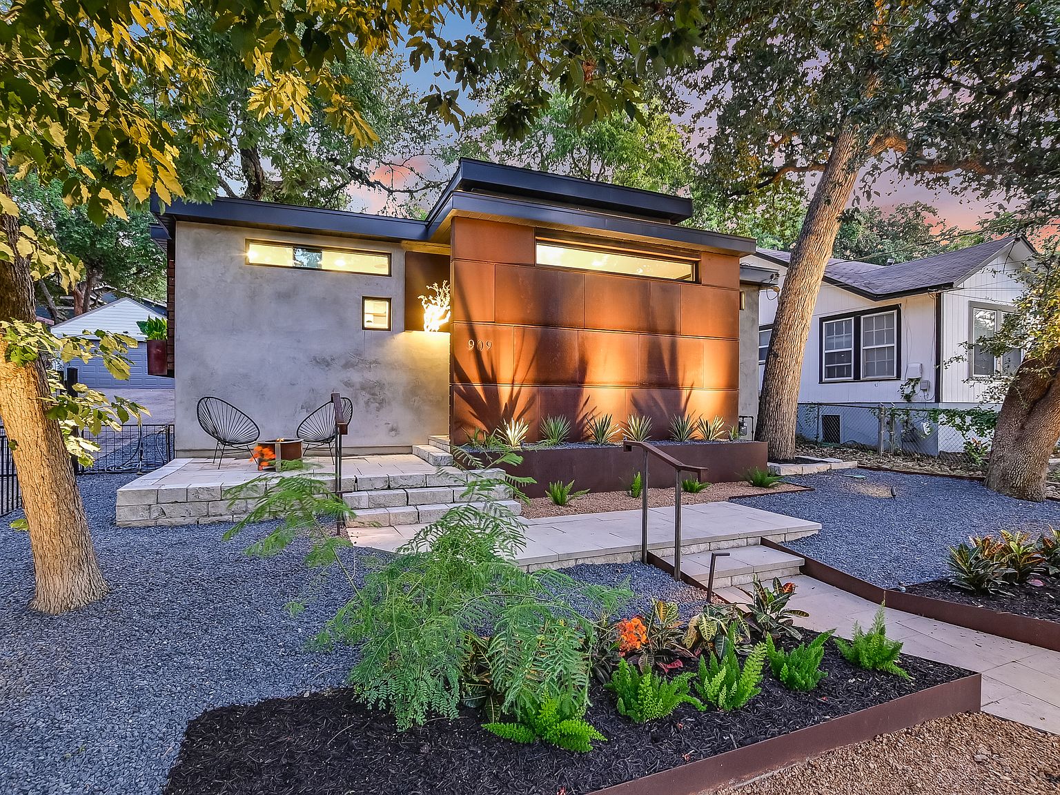 909 Post Oak St, Austin, TX 78704 | Zillow