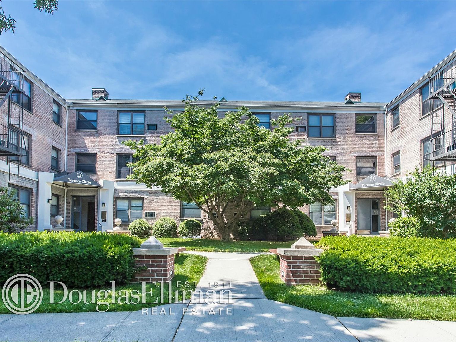 11 Terrace Cir APT 2E, Great Neck, NY 11021 | Zillow