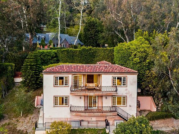 10556 Rocca Pl, Los Angeles, CA 90077 | Zillow