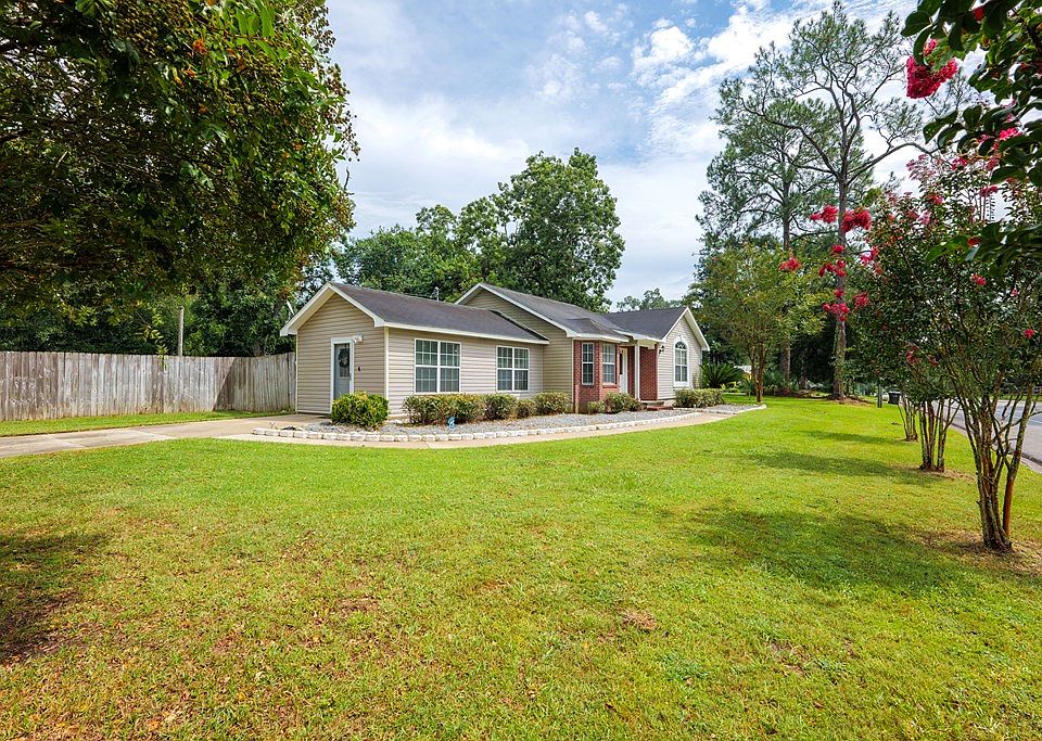 512 N Green St, Boston, GA 31626 | Zillow