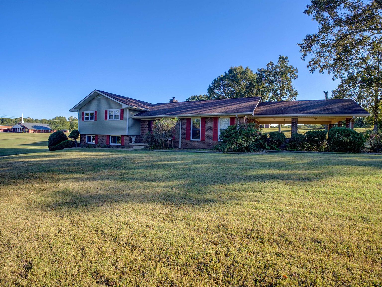 687 Concord Cades Rd, Trenton, TN 38382 | MLS #234186 | Zillow
