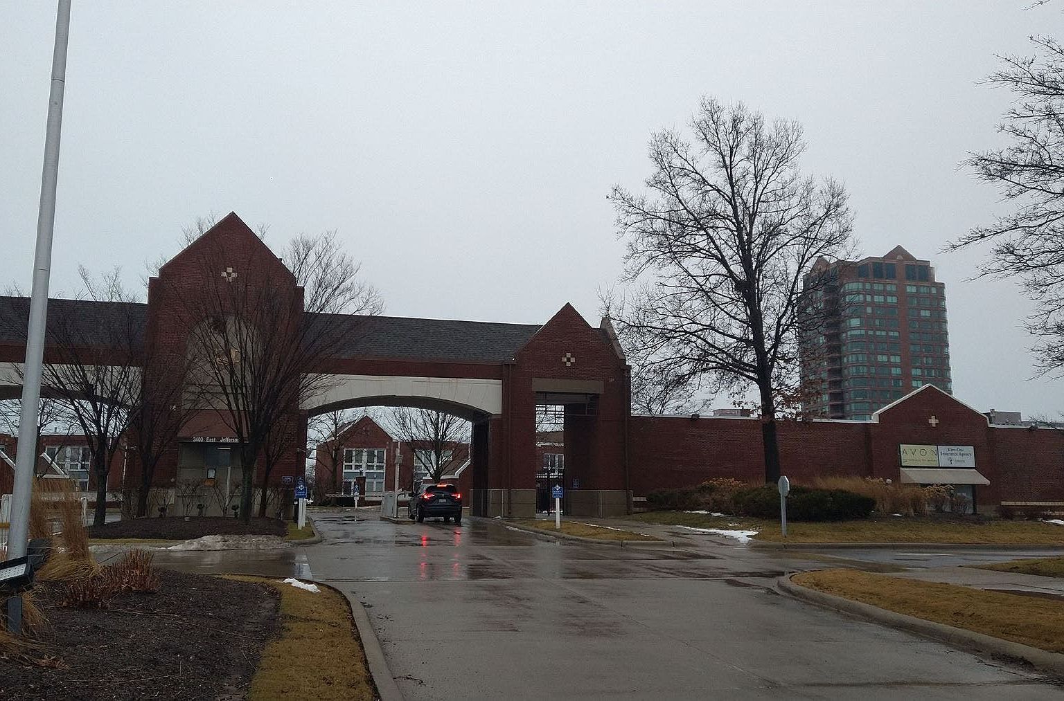 337 E Crescent Ln, Detroit, MI 48207 | Zillow