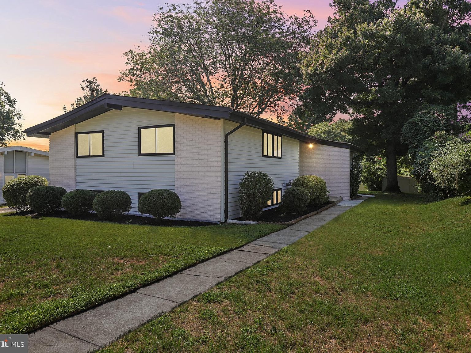 8213 Arrowhead Rd, Baltimore, MD 21208 | Zillow