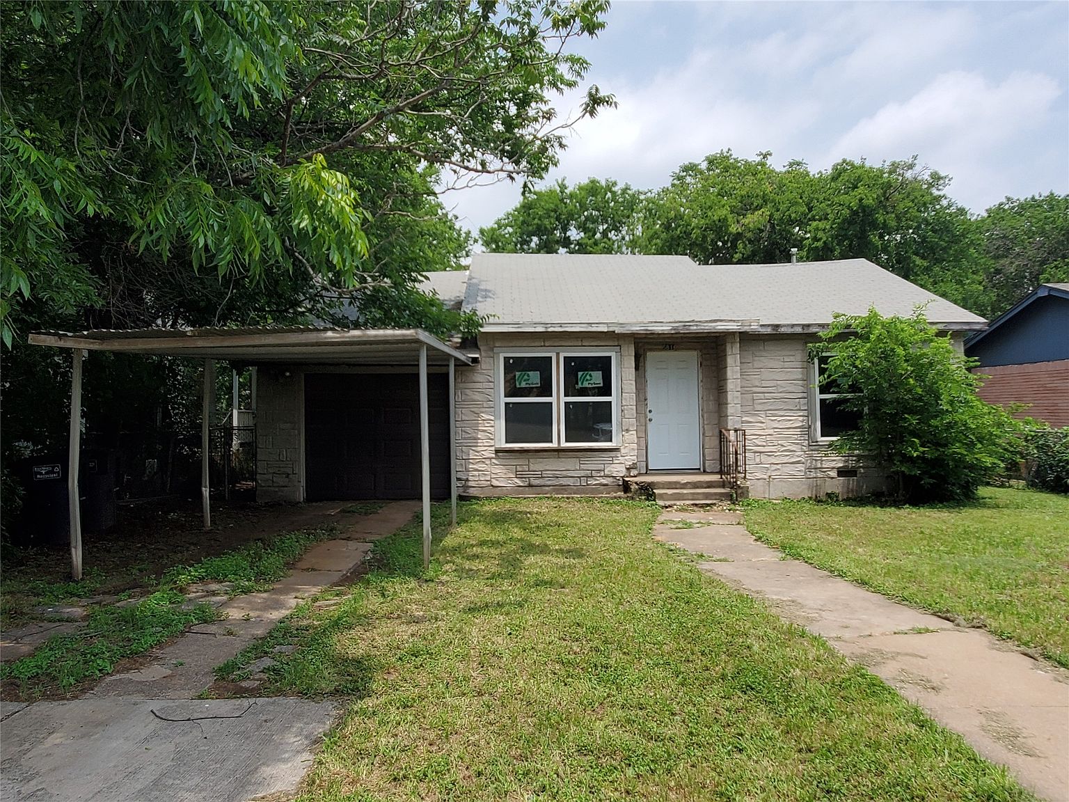 5816 Kilpatrick Ave, Fort Worth, TX 76107 | Zillow
