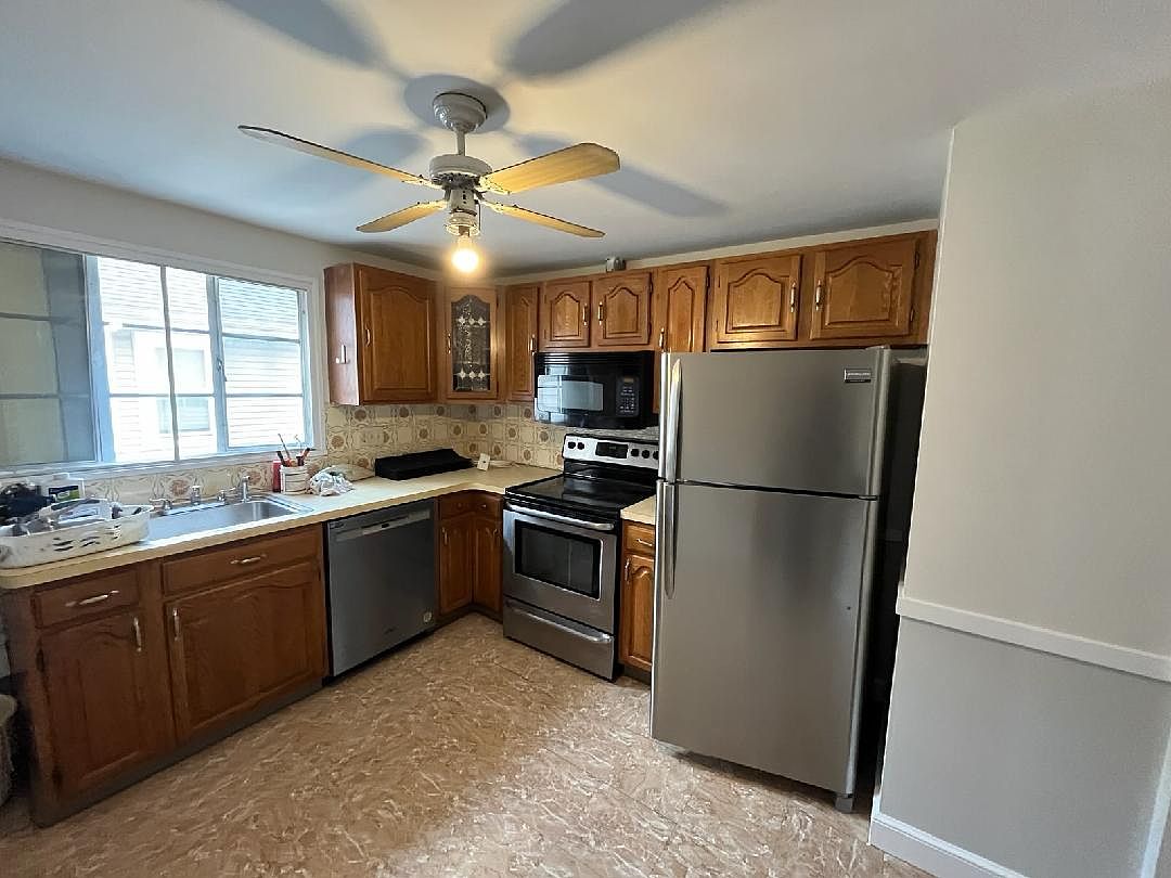 18-20 Bromfield St #2, Watertown, MA 02472 | Zillow