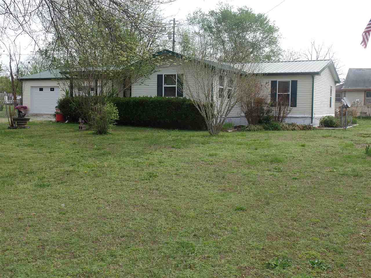 308 Main St, Silva, MO 63964 | Zillow