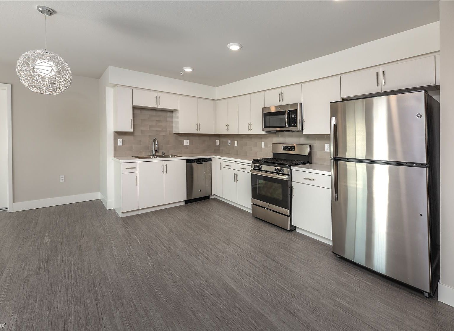 5210 W Olympic Blvd APT 302, Los Angeles, CA 90036 | Zillow