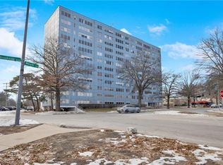 333 W Meyer Blvd APT 408, Kansas City, MO 64113 | Zillow
