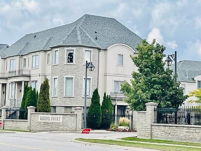 9133 Bayview Ave #30, Richmond Hill, ON L4B 4V7 | Zillow