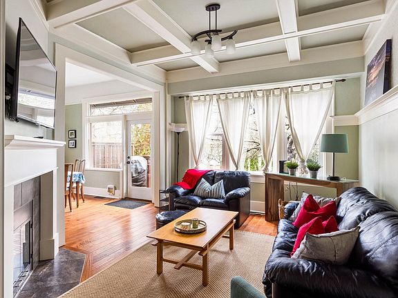 310 Vancouver St, Victoria, BC V8V 3T1 | MLS #983751 | Zillow