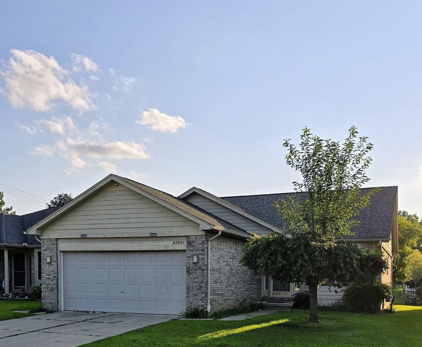 43051 Dante Ct, Sterling Heights, MI 48313 | Zillow