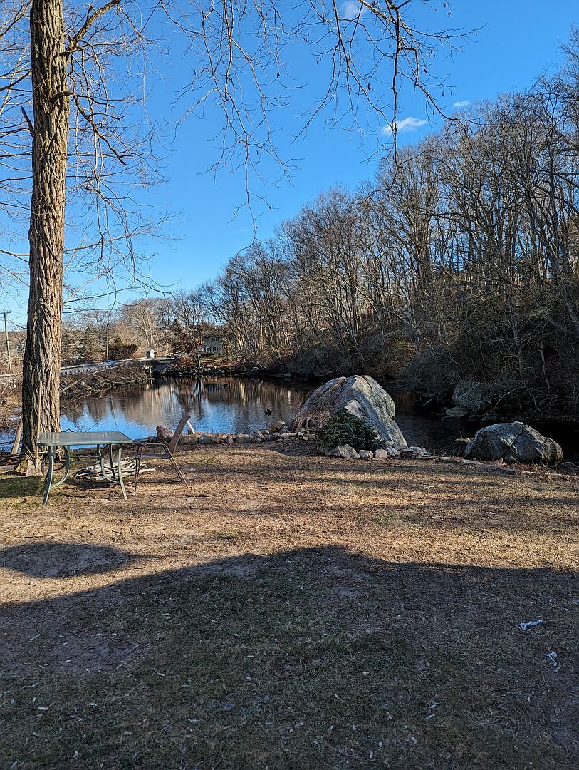 40 Boston Post Rd UNIT B, East Lyme, CT 06333 | Zillow