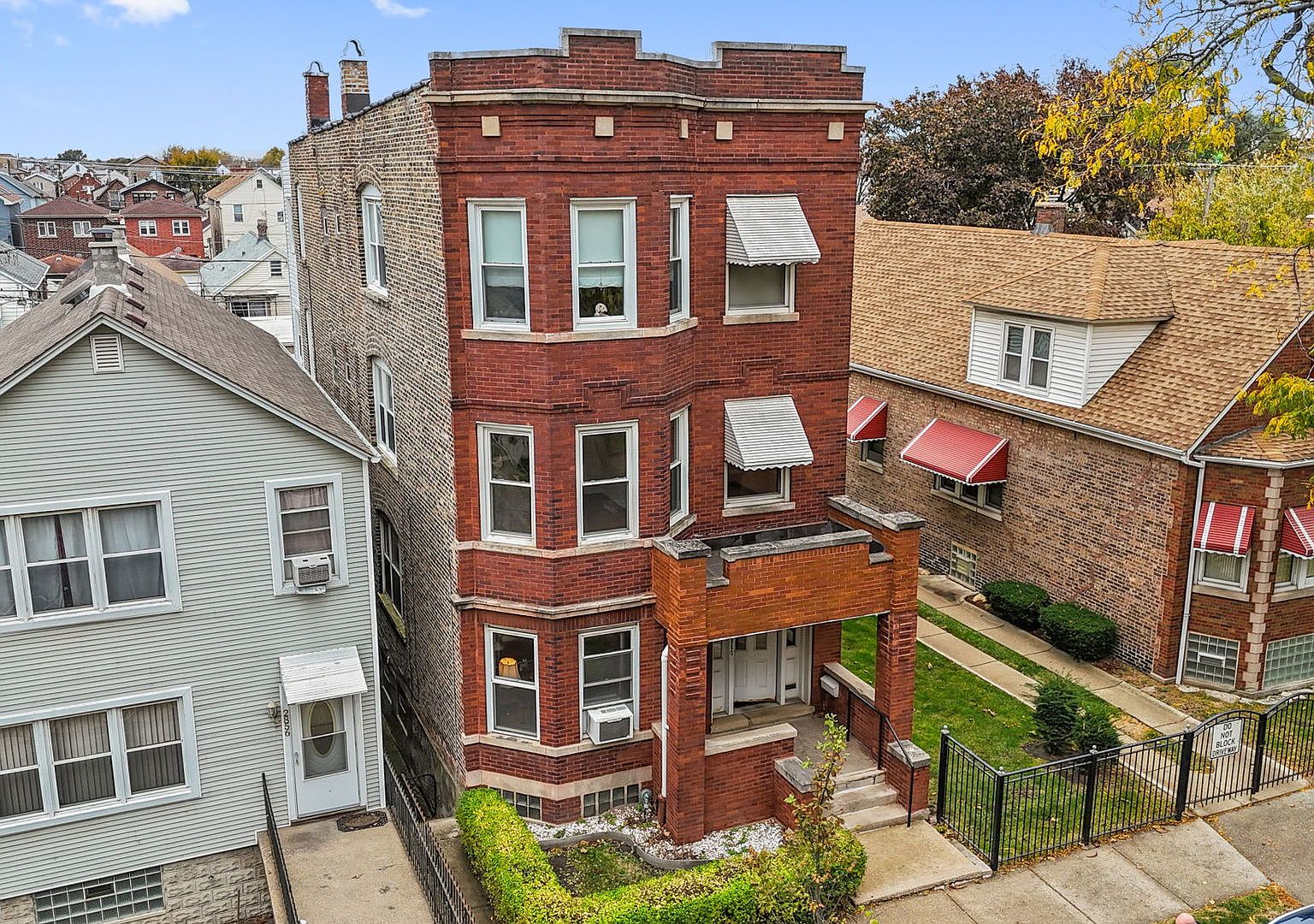 2854 S Throop St, Chicago, IL 60608 | Zillow