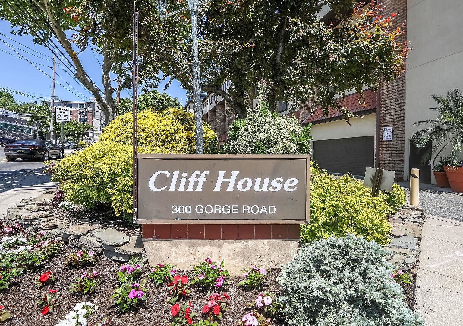 300 Gorge Rd APT 68, Cliffside Park, NJ 07010 | MLS #230009313 | Zillow