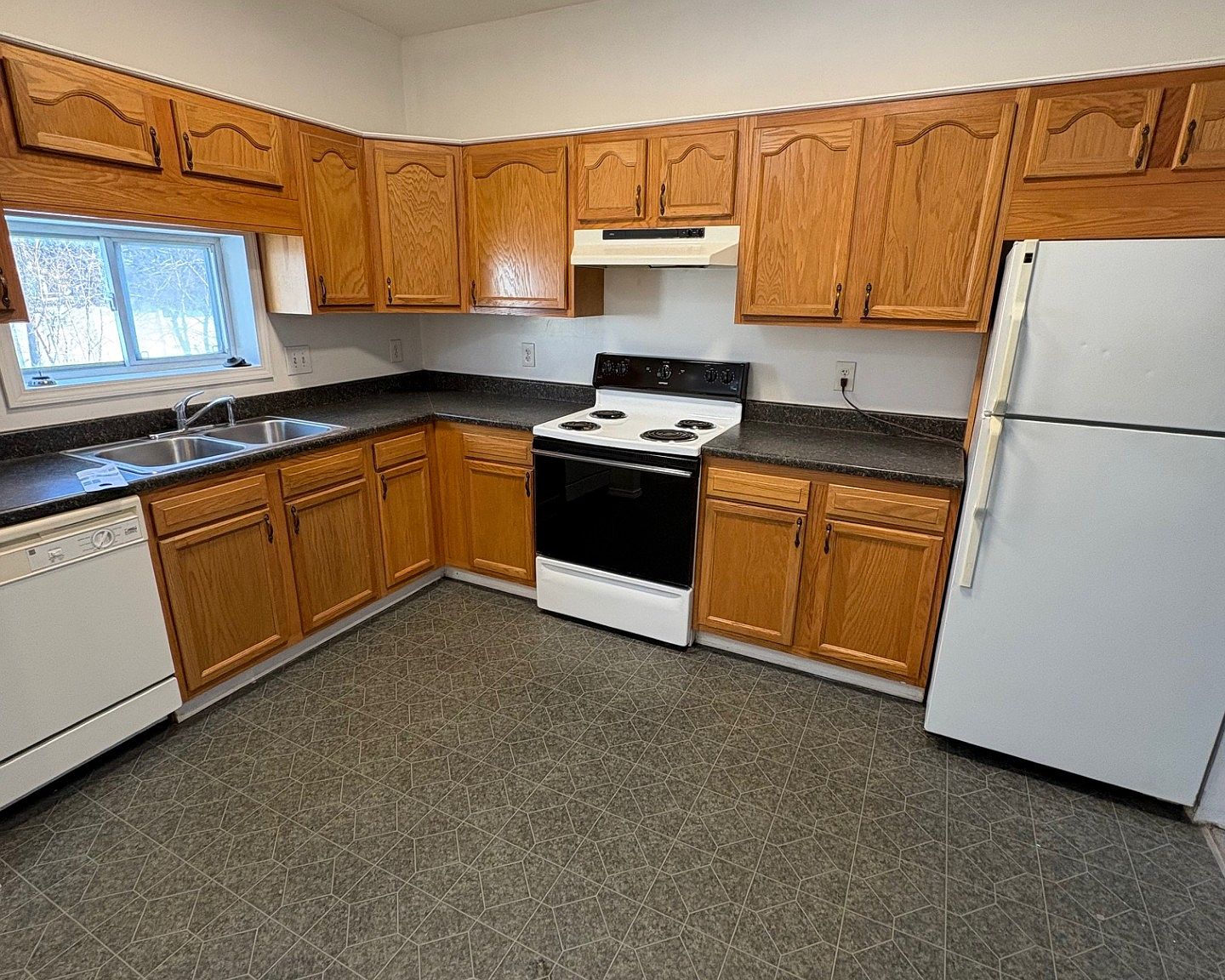 510 Rodd St #A, Midland, MI 48640 | Zillow