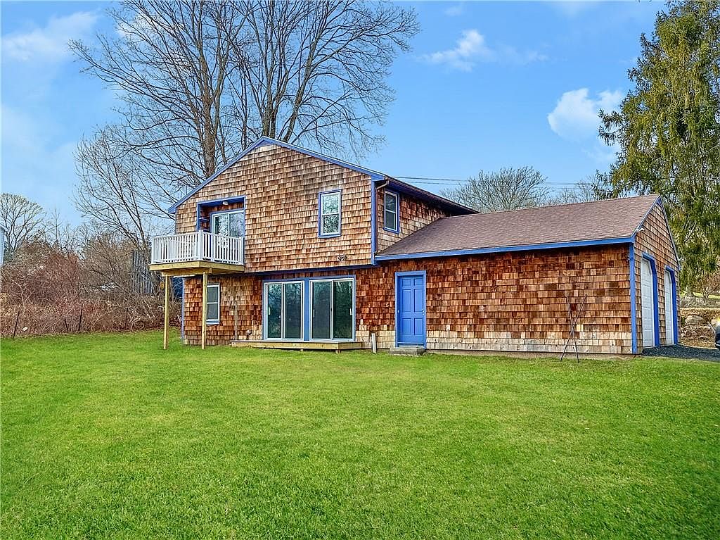 948 Main St, Hope Valley, RI 02832 | MLS #1352837 | Zillow