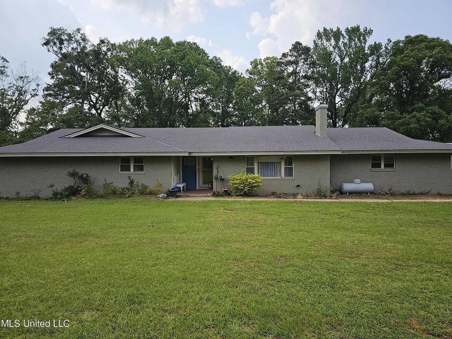10621 Road 404, Philadelphia, MS 39350 | Zillow
