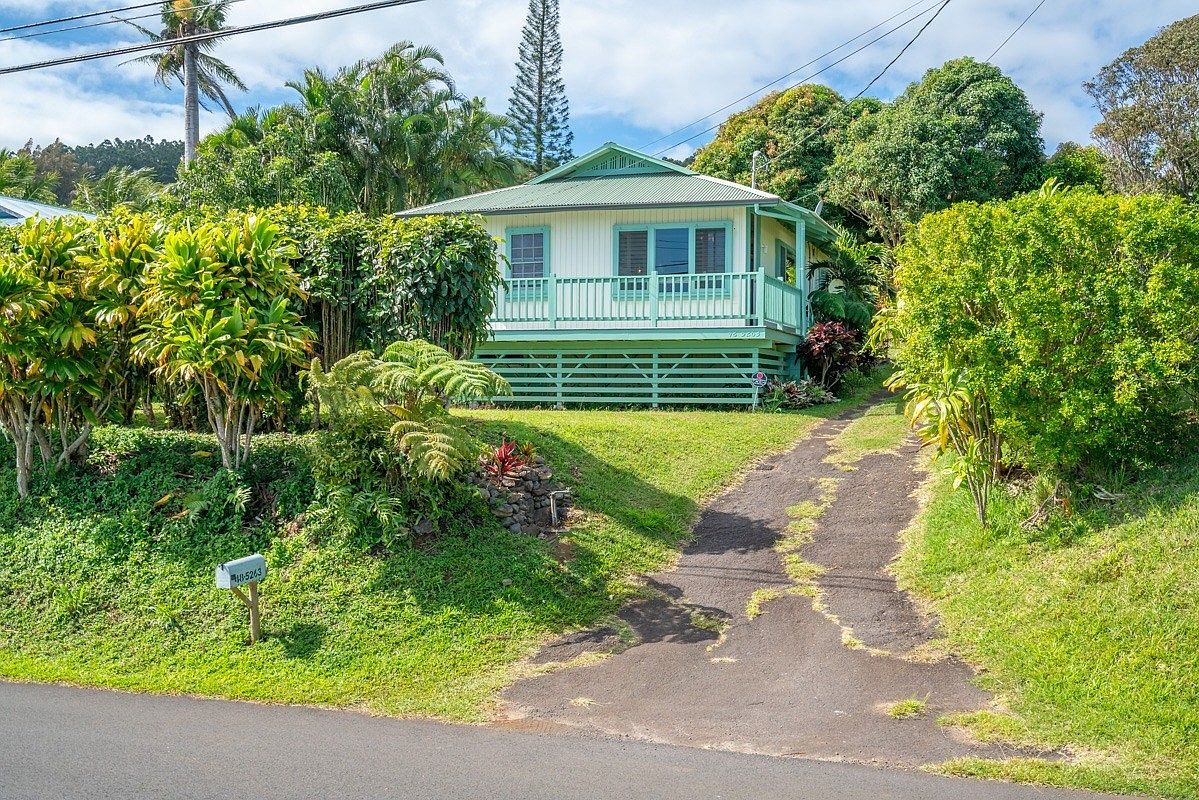 48-5263 Kukuihaele Rd, Honokaa, HI 96727 | Zillow