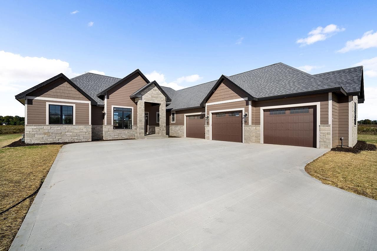 831 Tyler WAY, Colgate, WI 53017 | Zillow