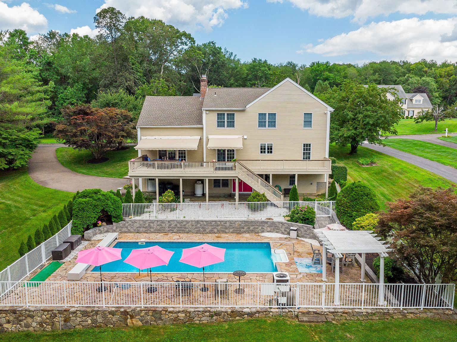 20 Laura Drive, Danbury, CT 06811 | MLS #24116643 | Zillow