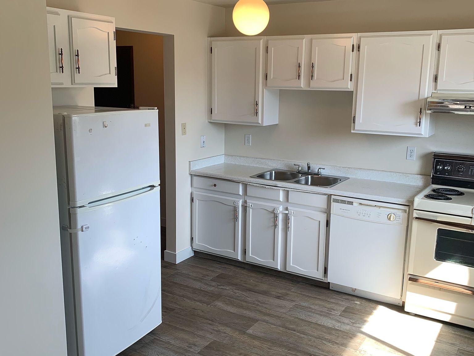 10649 85th Ave NW #302, Edmonton, AB T6E 2K6 | Zillow