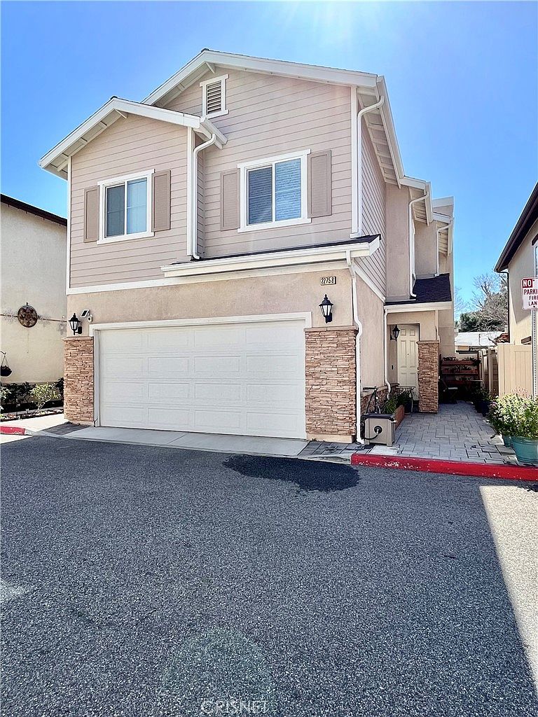 22758 Walnut Park Ln #9, Newhall, CA 91321 | Zillow
