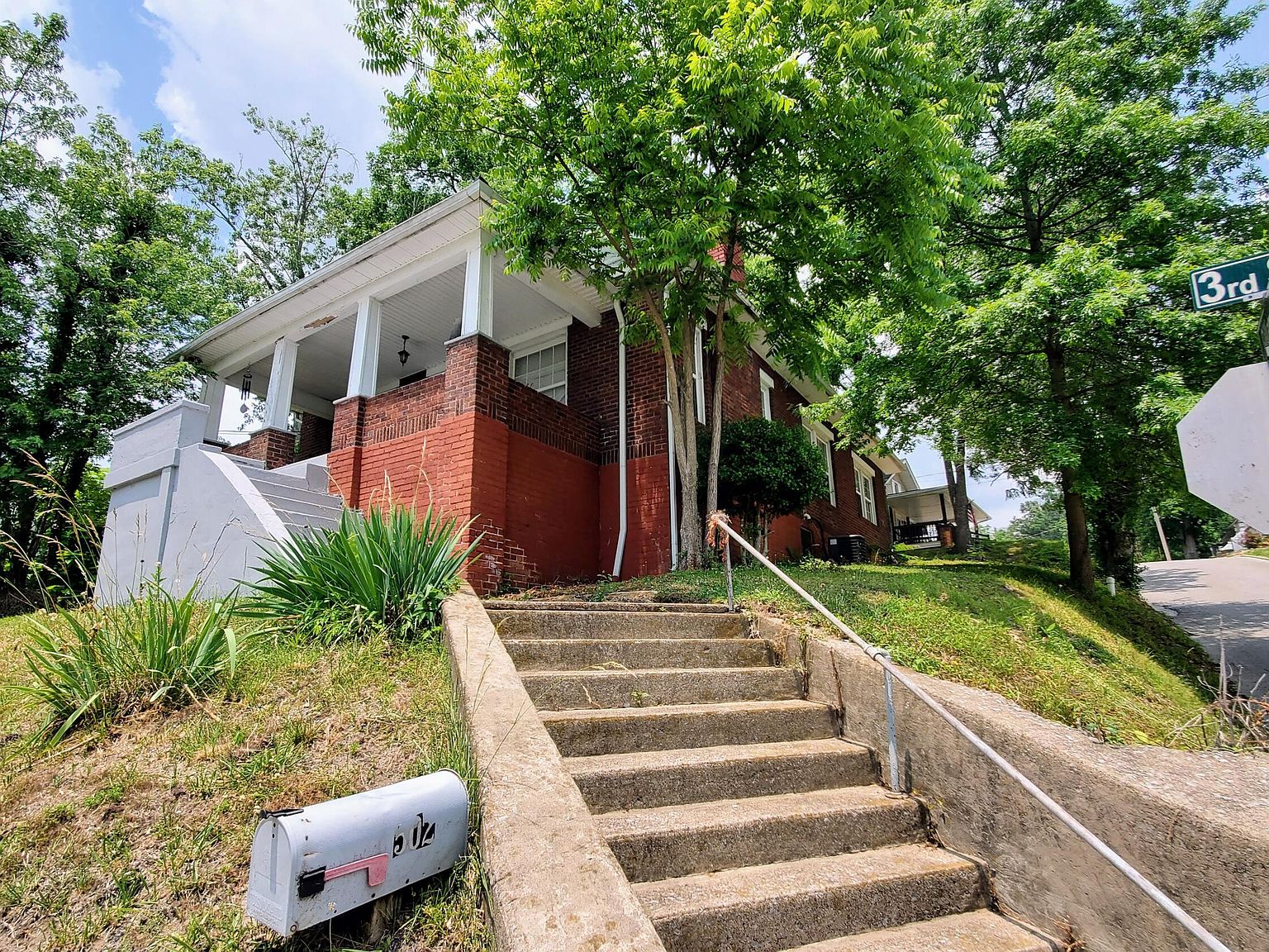 502 W 3rd St, Corbin, KY 40701 | Zillow