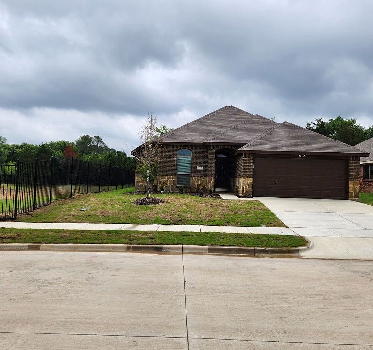 426 Greenhaven Dr, Seagoville, TX 75159 | Zillow