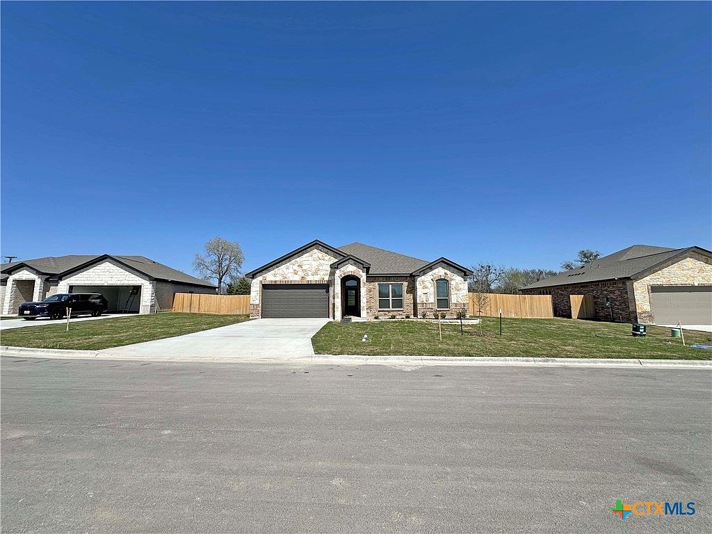 137 Lasso Loop, Lorena, TX 76655 | Zillow