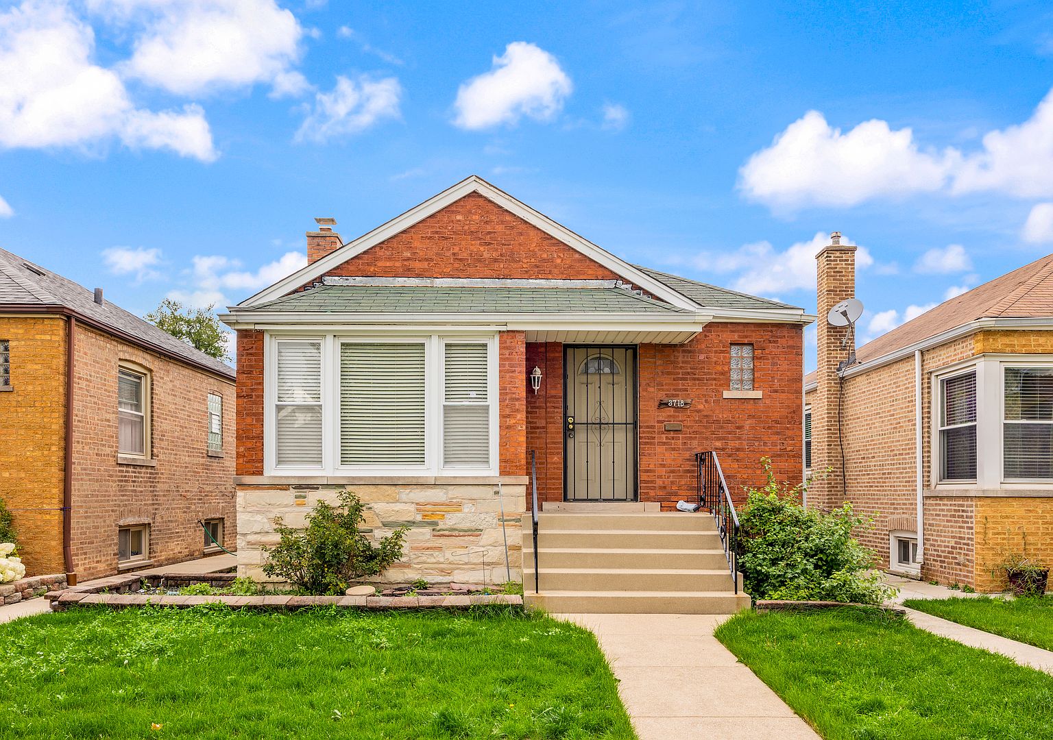 3718 W 65th Pl, Chicago, IL 60629 | MLS #11855474 | Zillow