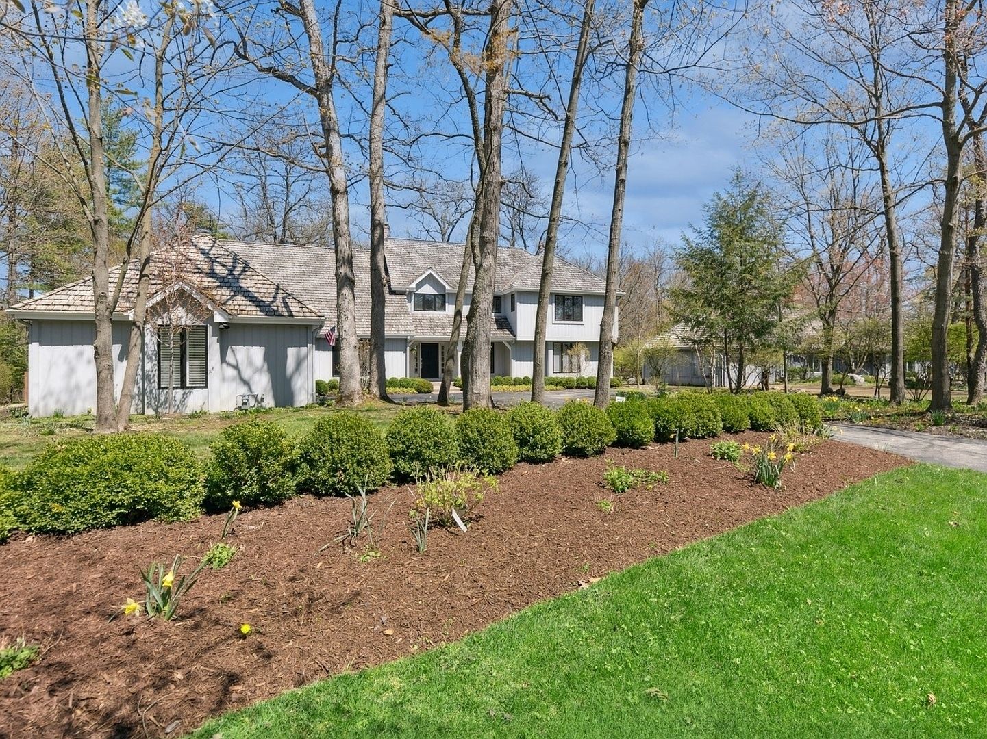 55 Trowbridge Cir, Lake Bluff, IL 60044 | Zillow