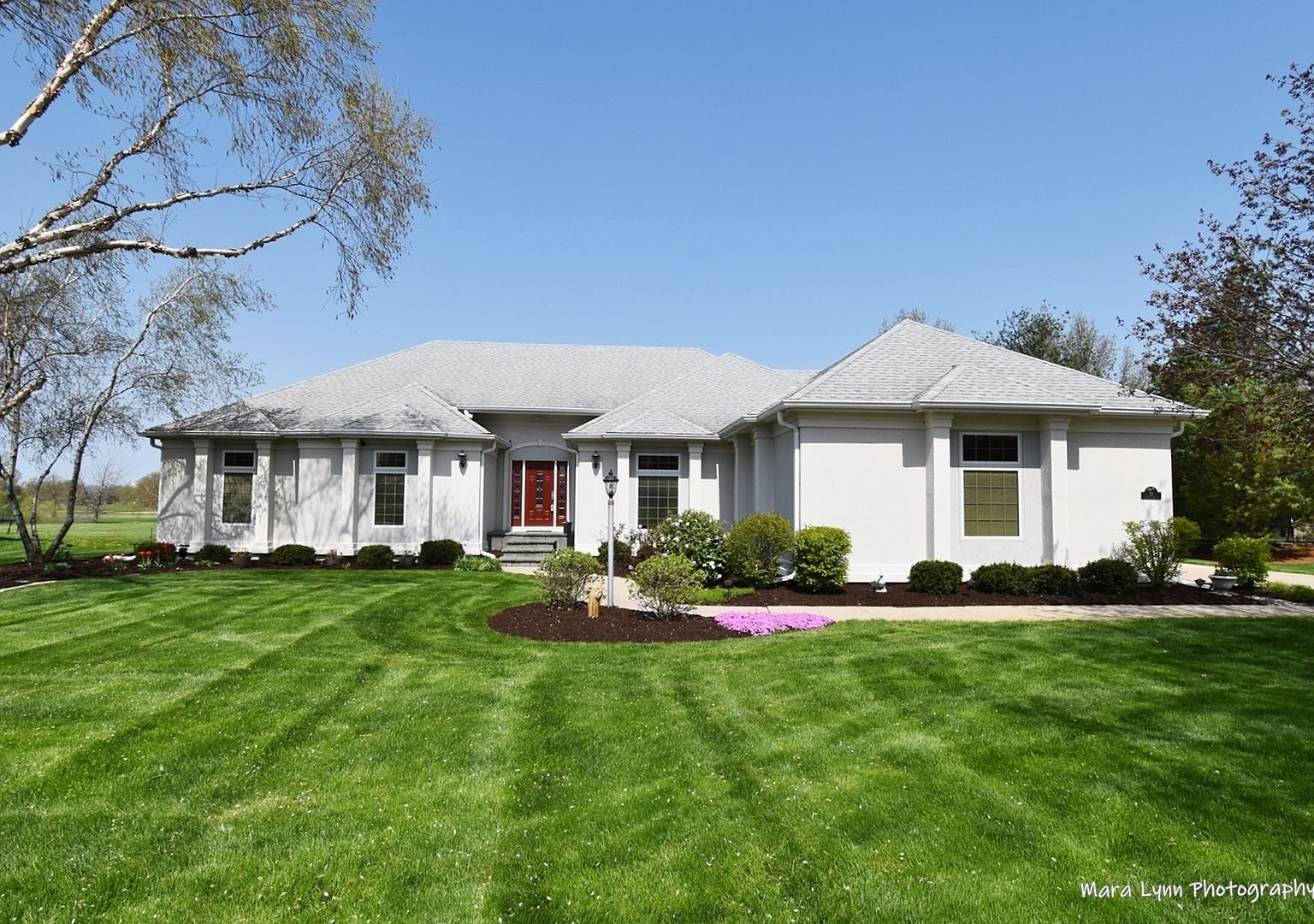 39 N Royal Oaks Dr, Bristol, IL 60512 | Zillow