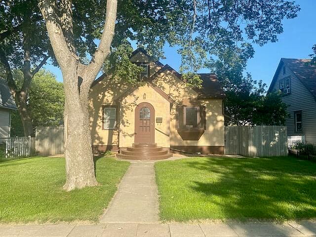 317 S Jackson St, Aberdeen, SD 57401 | MLS #23-478 | Zillow