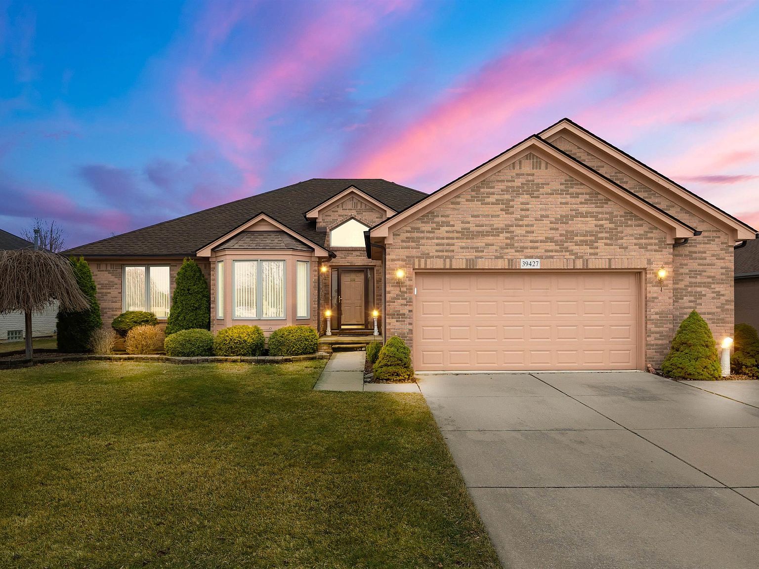 39427 Edith Dr, Clinton Township, MI 48038 | Zillow